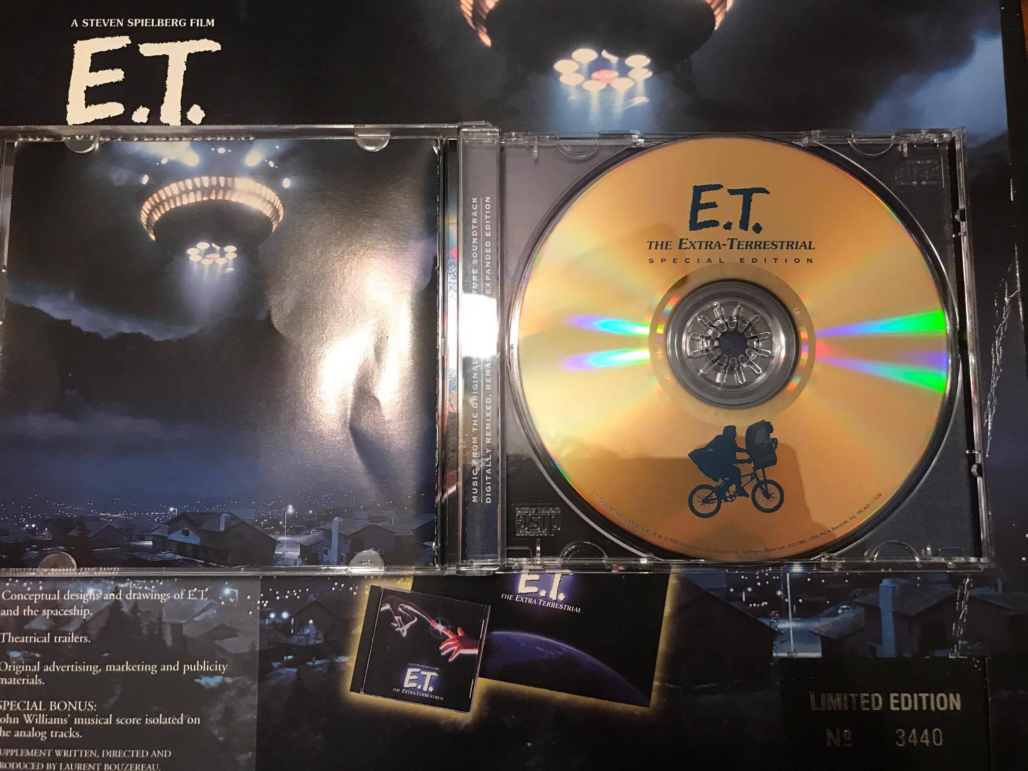 E.T. The Extra-Teresstrial LaserDisc Gold CD - JOHN WILLIAMS - JOHN ...